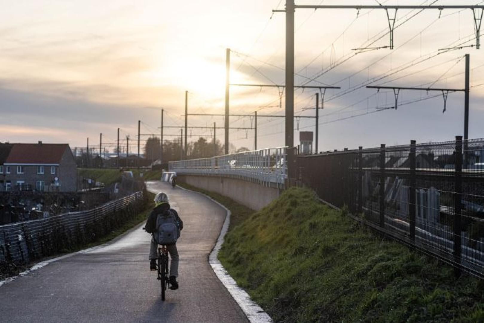 10 years of cycle highways in Flanders: qualitative supra-local cycling ...